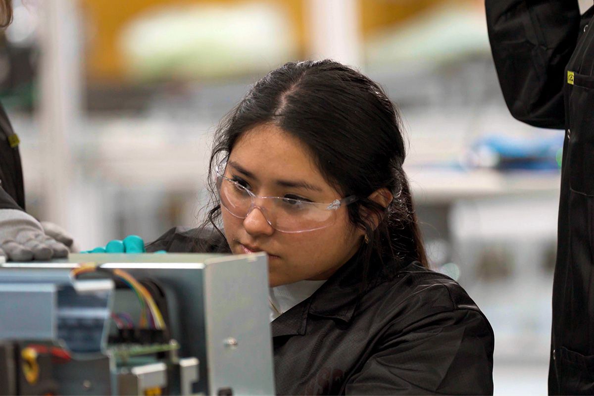 Large Form Factor Assembly | Jabil
